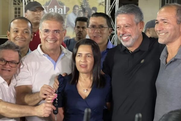 Em São Miguel dos Campos, George Clemente confirma apoio à pré-candidatura de Arthur ao Senado e ...