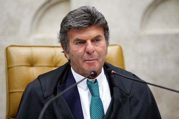 Fux mantém número de deputados por estado até 2026 e adia mudanças para ...