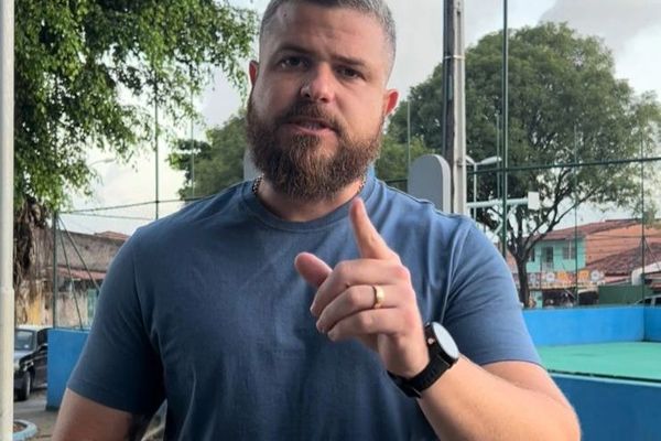 Delegado Thiago Prado se reúne com moradores do Eustáquio Gomes para ouvir demandas