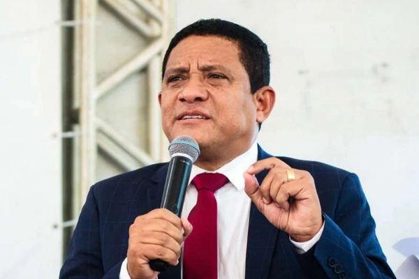 Júlio Cezar reage a ataques ao SUS e acusa uso político da saúde em ...