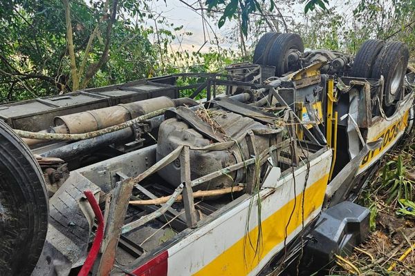 Perícia descarta falha mecânica em ônibus que caiu na Serra da Barriga e deixou 20 mortos