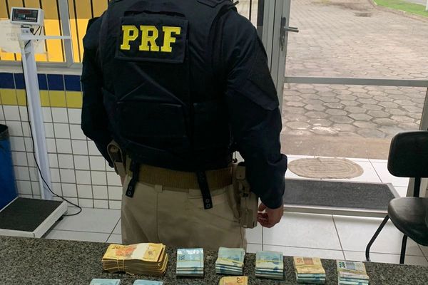 Acusado De Lavagem De Dinheiro Homem é Preso Com R 100 Mil Em Espécie